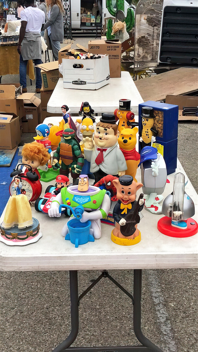 Childhood nostalgia by the dozen! Buzz Lightyear rubs shoulders with Homer Simpson in this plastic reunion of pop culture icons.