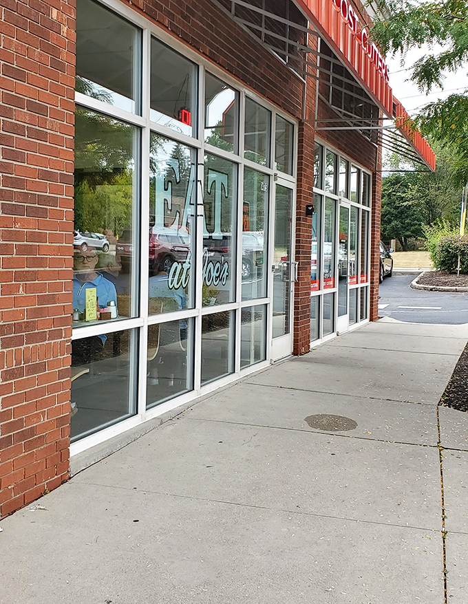 The entrance view that's welcomed generations of Ohioans seeking refuge from fancy food trends and complicated breakfast concepts.