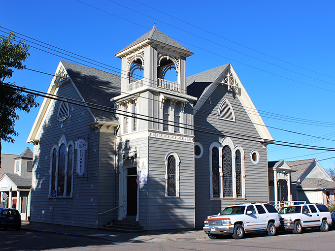 Healdsburg's charming streets invite leisurely exploration. Wine country elegance without any of the pretension.