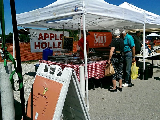 Apple Holler takes its show on the road at local markets. Even away from the farm, their treats maintain that homemade charm.