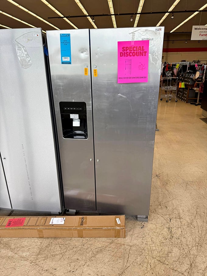 Kitchen upgrade without the downpayment! This side-by-side refrigerator with water dispenser brings modern convenience at a fraction of retail cost.