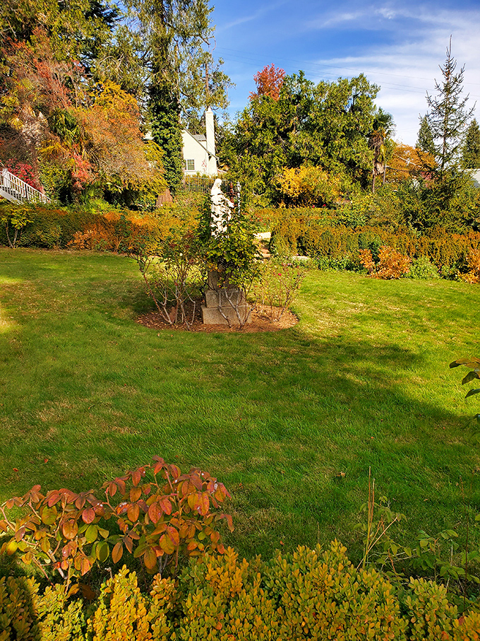 Fall foliage that rivals New England's famous display, but with California's signature laid-back attitude about showing off.