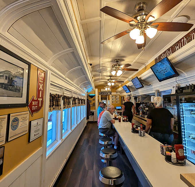 The counter where magic happens. Those stools have supported generations of happy eaters and witnessed countless coffee refills.