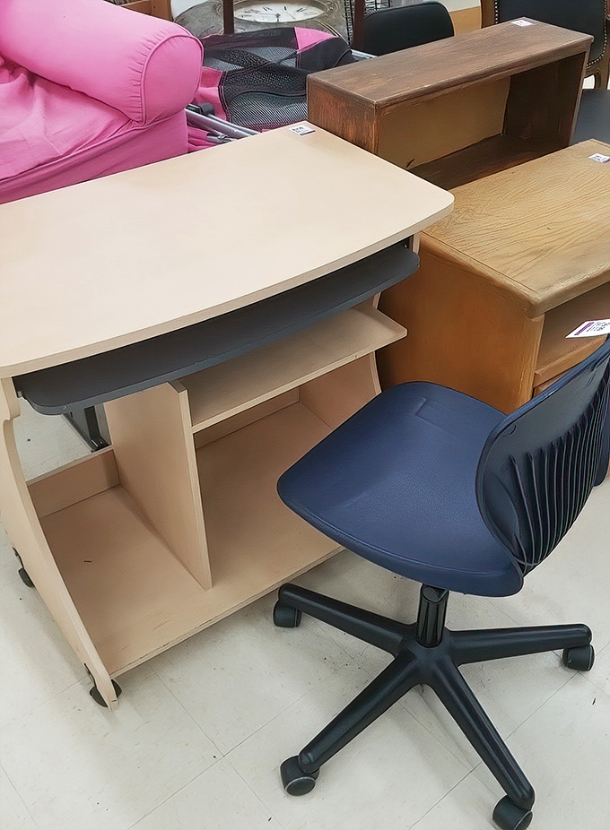 That office chair and desk combo screams "work from home" long before it was trending.