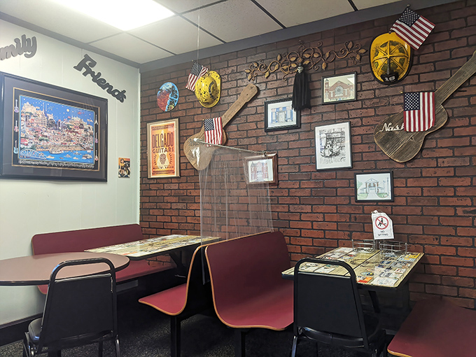 This cozy corner with guitar-shaped paddles on the brick wall reminds you that music city fuels its creativity with good breakfast.