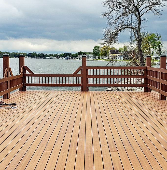 This deck isn't just built&mdash;it's positioned for maximum lake-gazing. The perfect stage for morning coffee or evening cocktails with a water view.