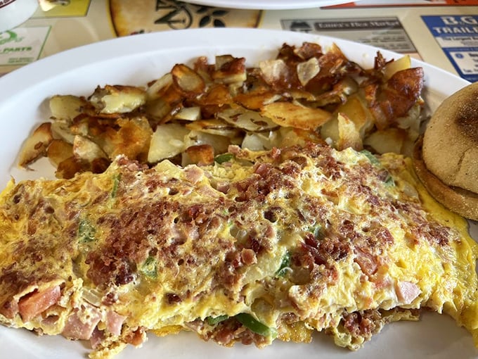 This Denver omelet doesn't just contain ham and peppers&mdash;it celebrates them in a fluffy egg envelope delivered straight to your taste buds.