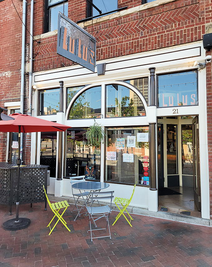 The iconic arched entrance to Lulu's beckons with a promise: abandon all diet plans, ye who enter here.