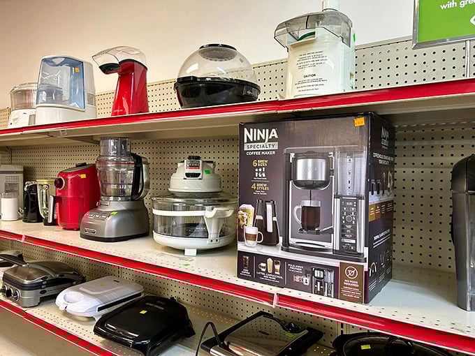 Kitchen appliance heaven! That Ninja system still in its box is the thrift store equivalent of finding a unicorn in your backyard.
