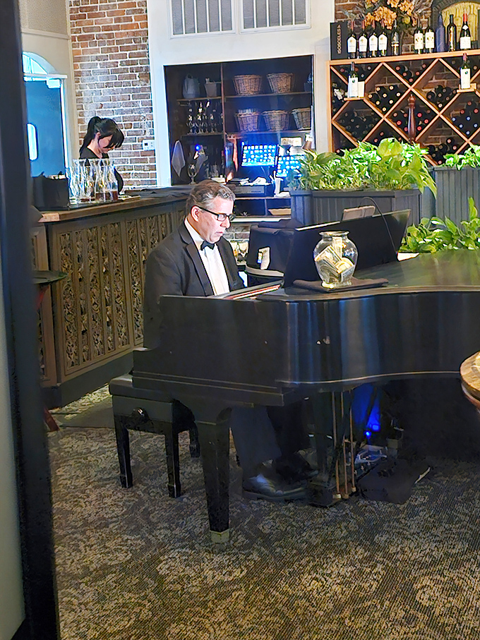 Live piano music adds the perfect soundtrack to your meal&mdash;because great Italian food deserves its own classical accompaniment.