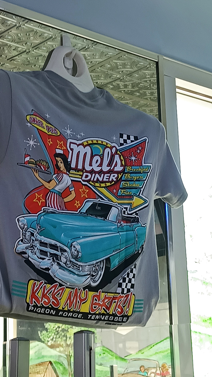 Souvenirs that say "I came, I saw, I consumed pancakes larger than my head" in the most fashionable way possible.