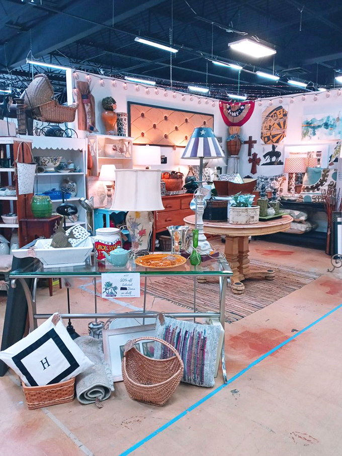 A pastel paradise of vintage charm. The coral lamp base might have illuminated someone's beach cottage conversations in 1965. 