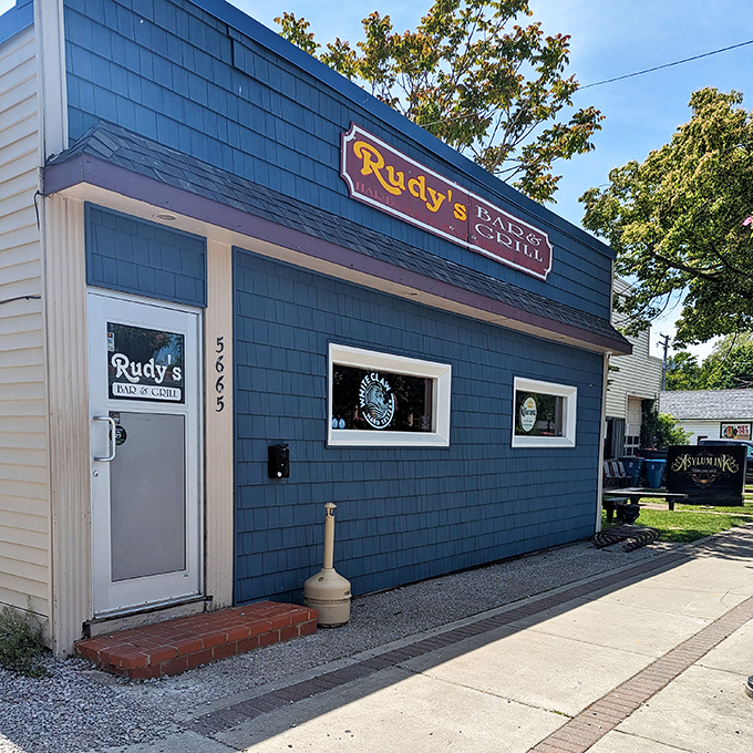 Rudy's Bar & Grill &ndash; that perfect small-town watering hole where everybody might not know your name yet, but they will by closing time. 