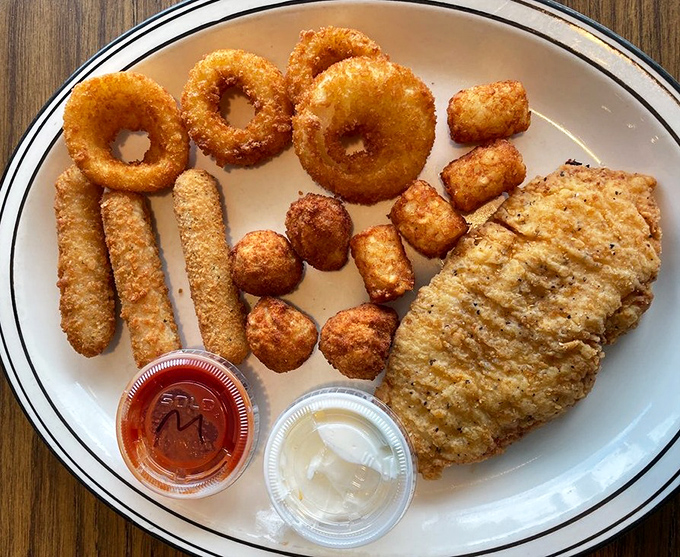 The sampler platter that lets you try everything without committing &ndash; like speed dating, but with fried foods.