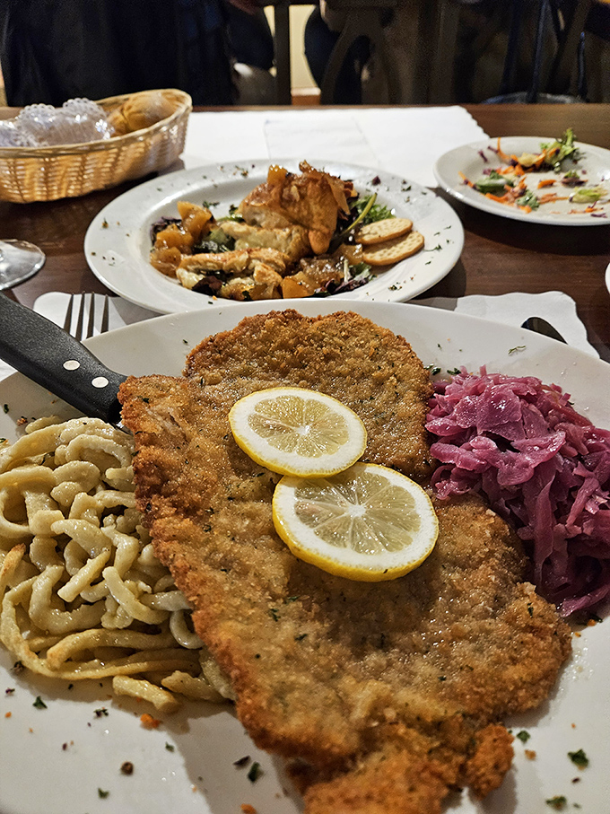 Schnitzel so perfectly golden it deserves its own trophy, accompanied by sp&auml;tzle that would make any German grandmother proud.