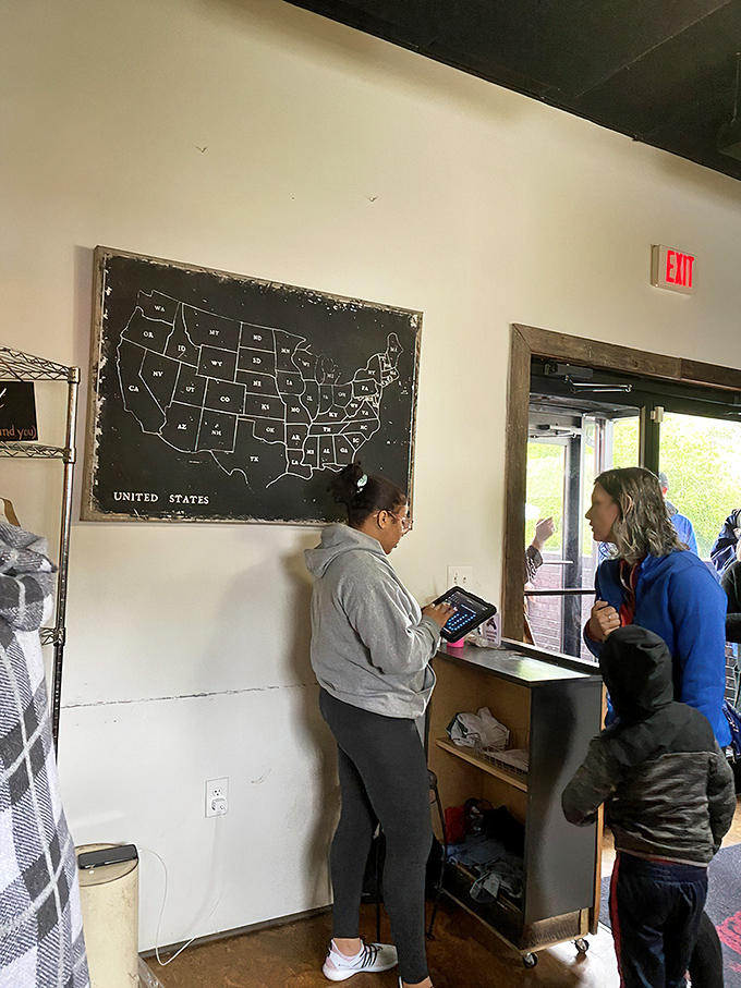 The host station, complete with vintage U.S. map, reminds you that great breakfast is truly the united language of America.