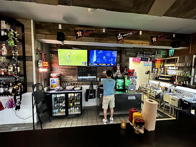 Behind every great restaurant is a staff that knows exactly what they're doing&mdash;the unsung heroes of your perfect meal.