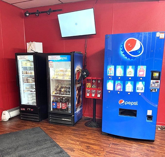 Classic vending machines and refrigerated cases keep things refreshingly old-school while you wait for wing heaven to arrive.