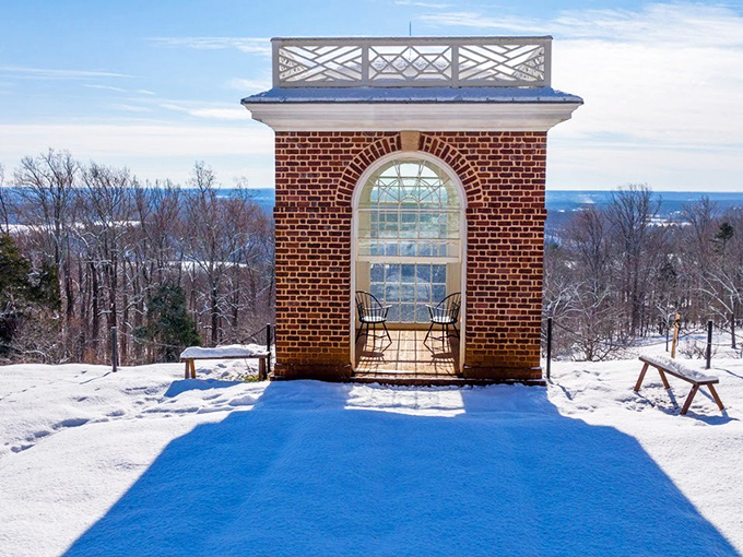 This snow-dusted gazebo proves Florida occasionally experiences seasons other than "hot" and "hotter."