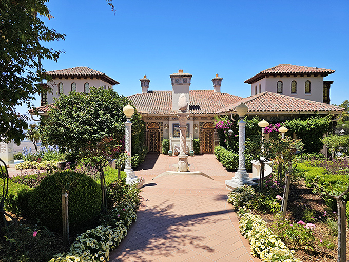 Casa del Monte's Mediterranean charm makes you wonder if you took a wrong turn and accidentally ended up in a Tuscan postcard.