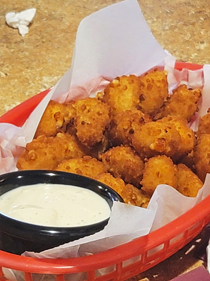 Golden cheese curds with a satisfying crunch that announces itself to the entire dining room. These addictive morsels make a compelling case for why Wisconsin doesn't have a monopoly on dairy excellence.
