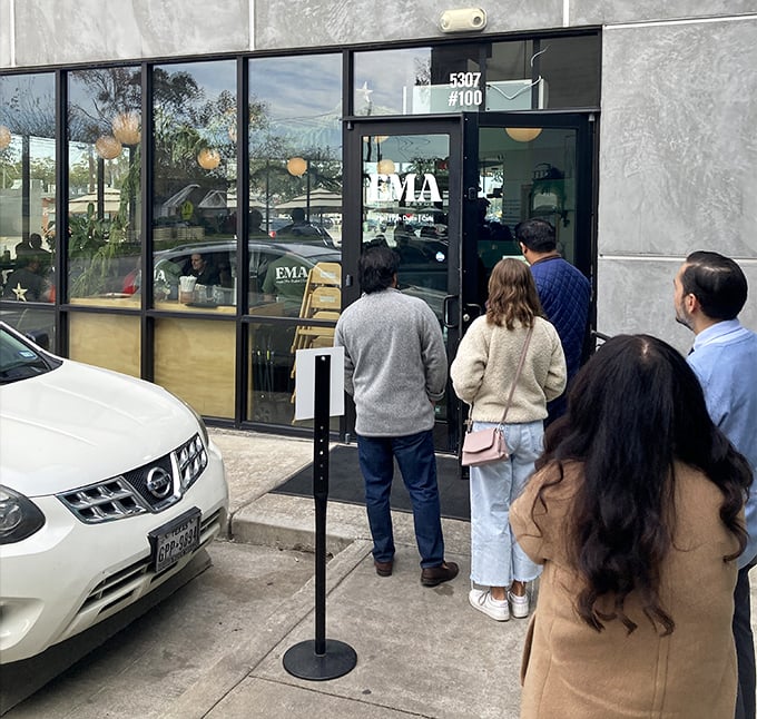 The line outside isn't just people waiting&mdash;it's a community of soon-to-be-converts to the Church of Good Eating. Patience will be rewarded.