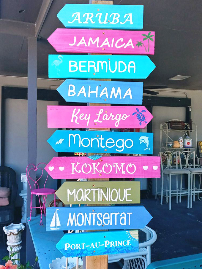 This tropical signpost points to paradise in every direction. Your souvenir shopping just became a mental vacation to eight destinations.