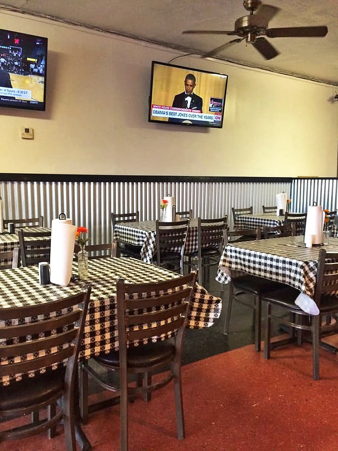 Black and white checkered tablecloths&mdash;the international symbol for "serious eating is about to happen."