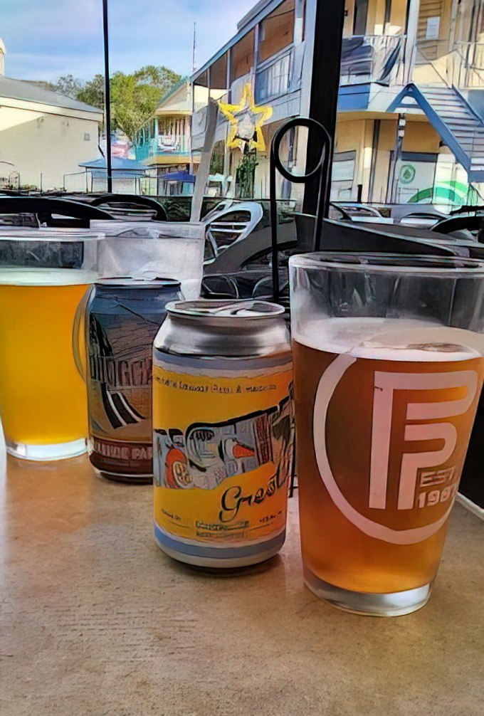 Cold beers with a view of Old Town&mdash;because pizza without beer is like a day without sunshine in the Sunshine State.