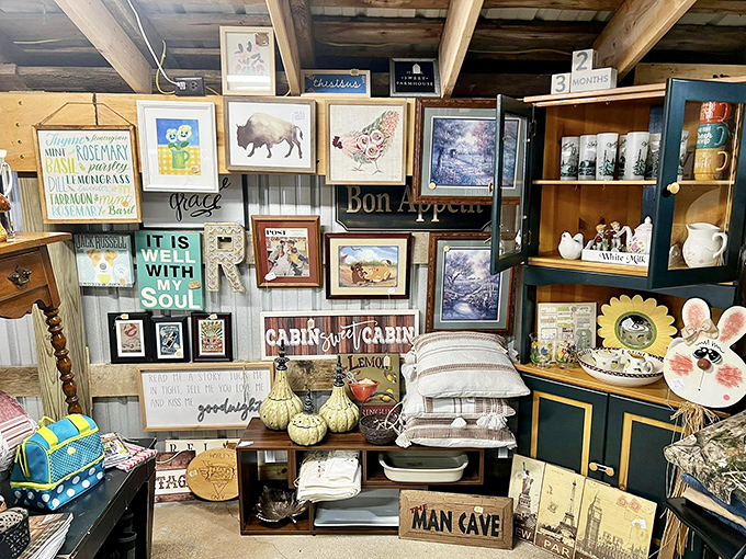Wall-to-wall whimsy! This booth's collection of signs and home d&eacute;cor offers enough inspiration to redecorate your entire cabin&mdash;or just your soul.