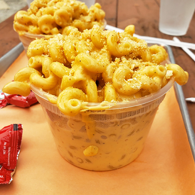 Smoked mac and cheese that doesn't play second fiddle to the meat&mdash;it demands its own standing ovation.