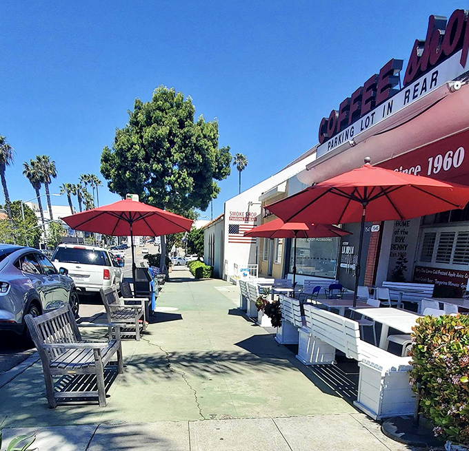 Sidewalk dining where you can people-watch while savoring breakfast under California's perpetually perfect blue skies.