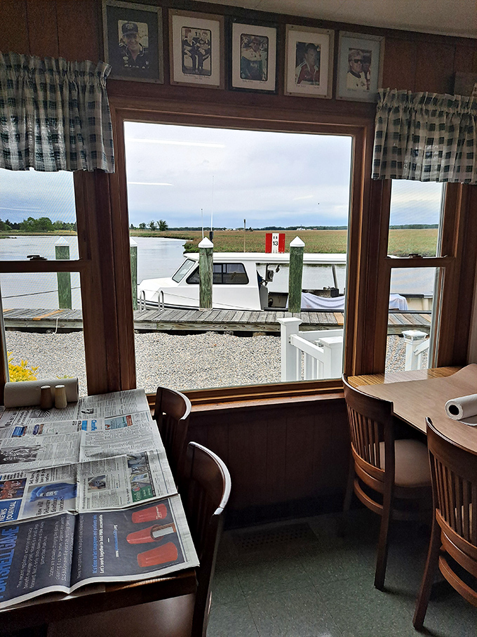 The view from your table reminds you that your meal wasn't FedExed from some distant ocean&mdash;it likely arrived via the boat docked right outside.