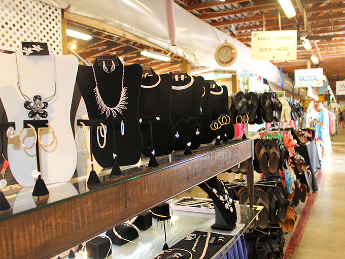 Jewelry displays that sparkle with possibility – because sometimes the perfect accessory is hiding in the most unexpected places.