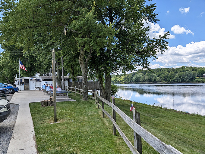Where the Susquehanna provides the backdrop and Mother Nature handles the ambiance &ndash; no interior designer could improve this setting.
