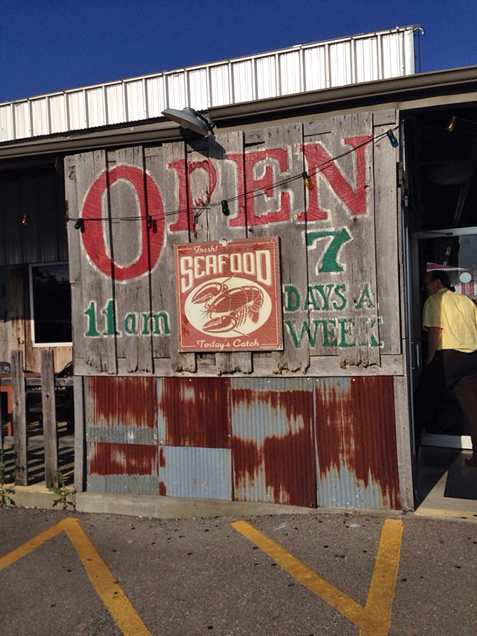 "Open 7 days a week" might be the three most beautiful words in the English language when you're craving catfish on a Monday.