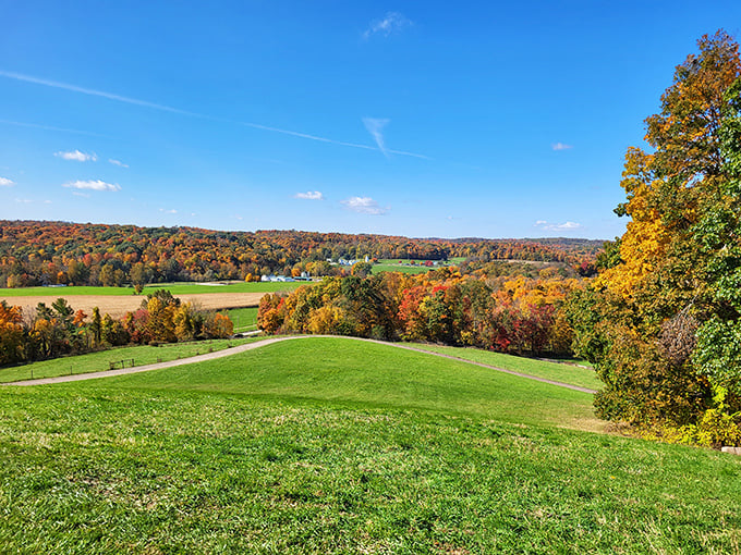 Rolling hills stretching to the horizon in fall colors&mdash;this view makes even the most dedicated city dweller consider country living.