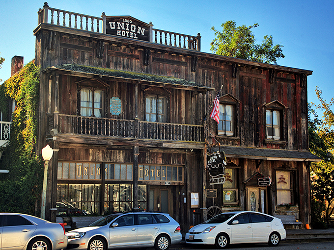 Los Alamos' historic buildings house modern culinary treasures. This little town punches way above its weight class.