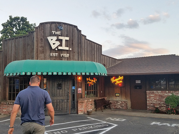 This place has been satisfying carnivorous cravings since before Instagram made food photography a competitive sport.