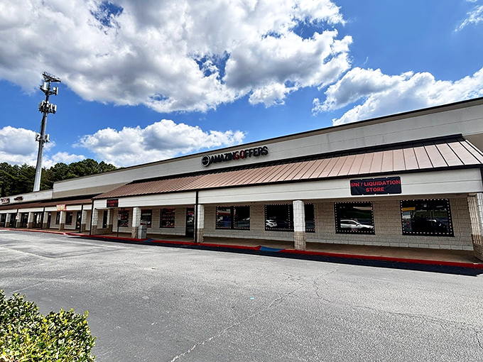 The exterior view reveals nothing of the treasure hunt inside&mdash;like a speakeasy for deal-seekers rather than cocktail enthusiasts.