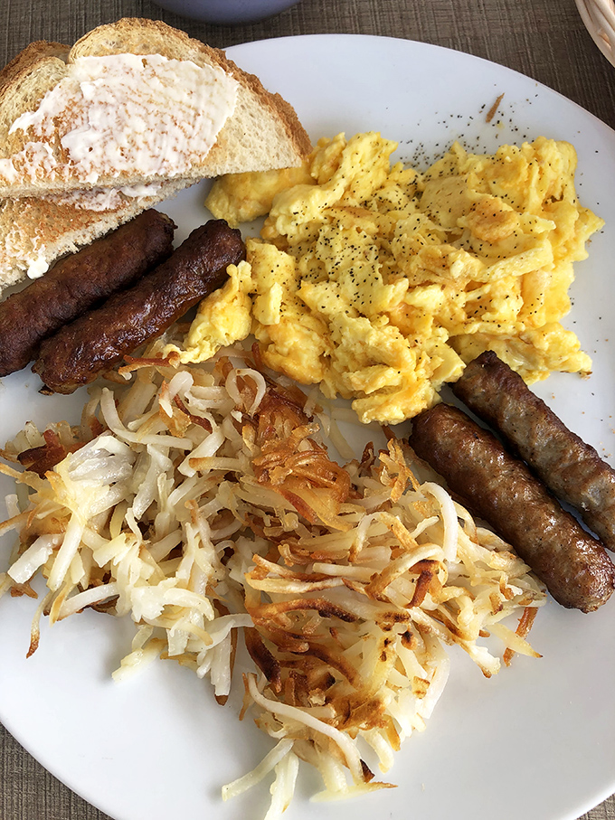The breakfast plate that answers the eternal question: "Can I have everything?" with a resounding "Oui!" Hash browns this crispy should be illegal.