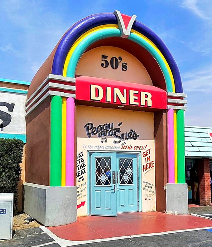 The entrance promises "Eat in the 50's&mdash;Get in Here!" And really, when a door makes that kind of bold statement, who are we to argue?
