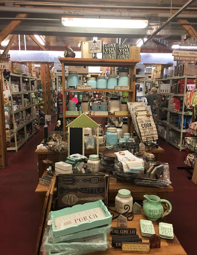 Farmhouse chic meets Florida casual in this home décor wonderland. Those mint-colored mason jars practically scream "Pinterest made me buy this!"