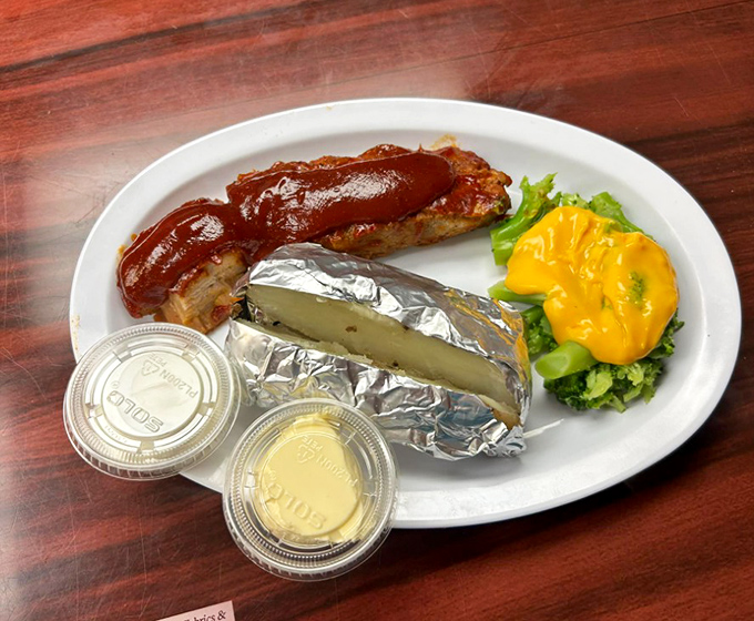 When meat and sides come together in perfect harmony, you know you've found a place that understands the music of comfort food.