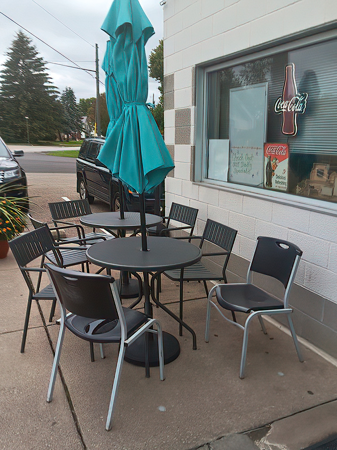 The outdoor seating area isn't just practical&mdash;it's optimistic, a testament to Ohio's occasionally cooperative weather and the universal appeal of fresh air with your fries.