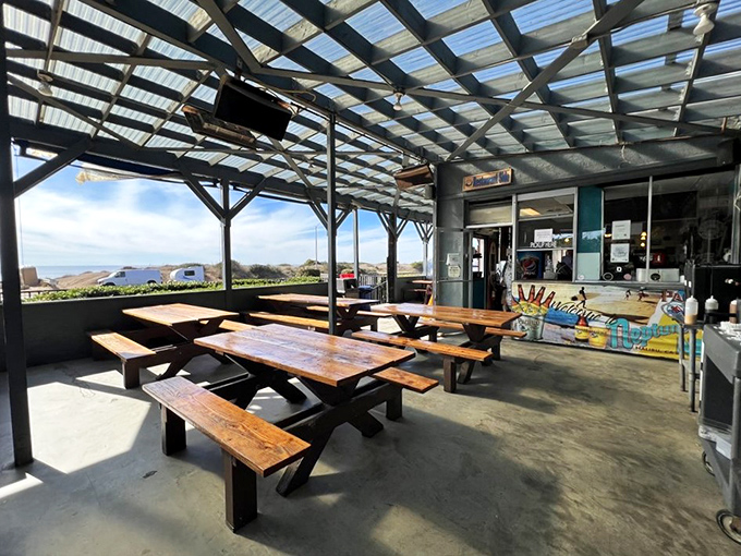 Ocean views and picnic tables create the perfect casual dining atmosphere. Why eat indoors when the Pacific is putting on a show just yards away?