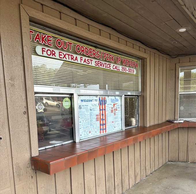 The pick-up window: where car-bound ice cream enthusiasts can get their fix without ever leaving the comfort of their air conditioning.