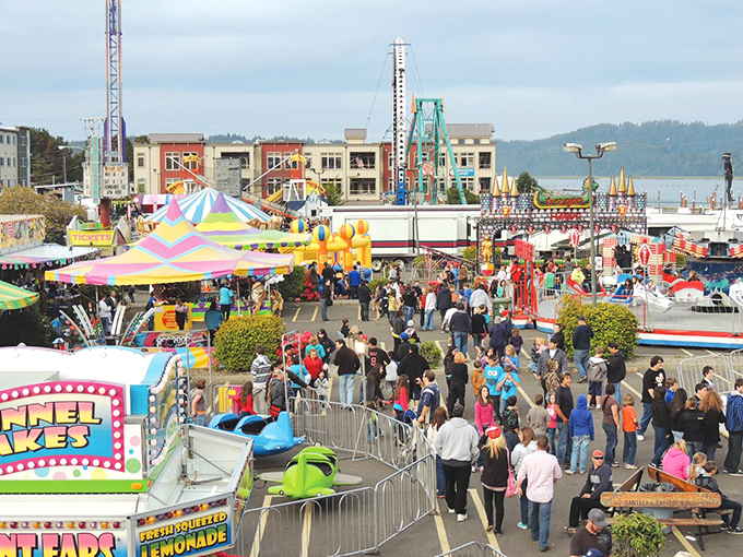 The Rhododendron Festival transforms Florence into a carnival of colors, sounds, and smells that awaken your inner child. 