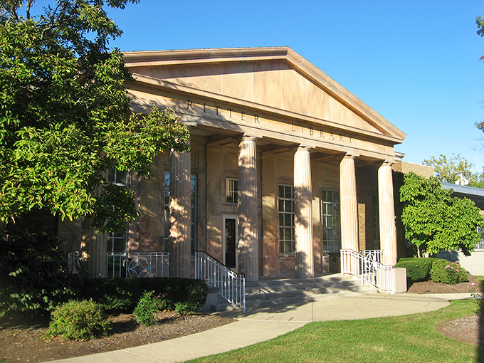 The Ritter Public Library stands as a temple to knowledge with its classical columns. Books and air conditioning &ndash; civilization's greatest achievements.