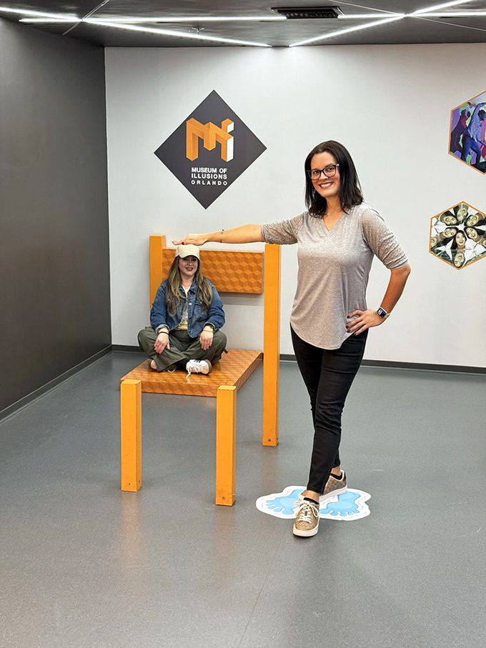 "Honey, I shrunk the visitor!" This clever chair illusion plays with proportion to create giants and miniatures from regular folks.
